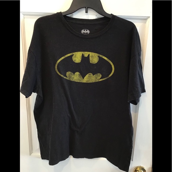 Batman | Shirts | Classic Batman Tshirt | Poshmark